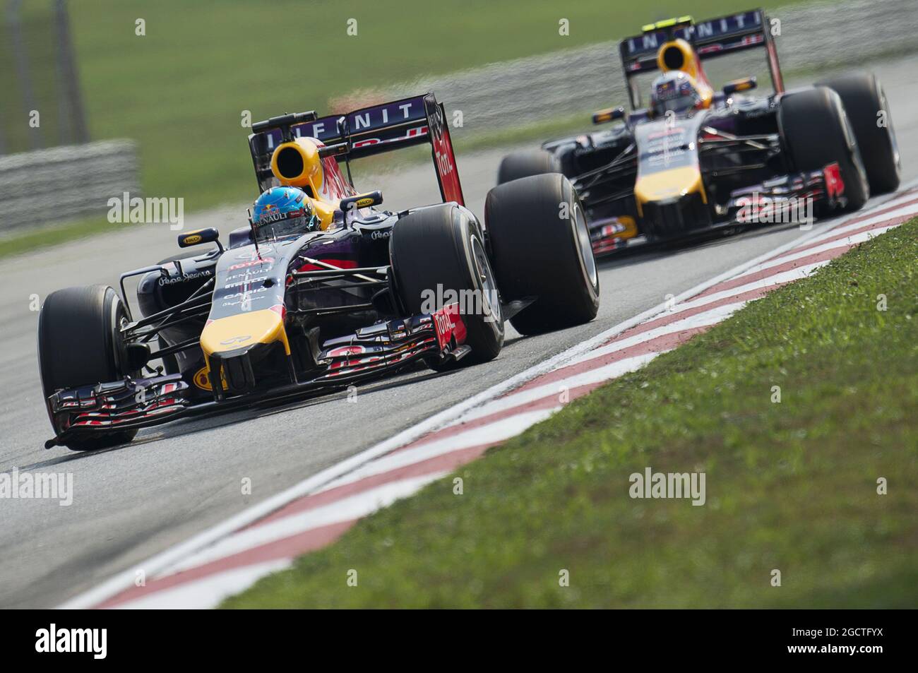 Red bull racing rb10 leads daniel ricciardo hi-res stock photography ...