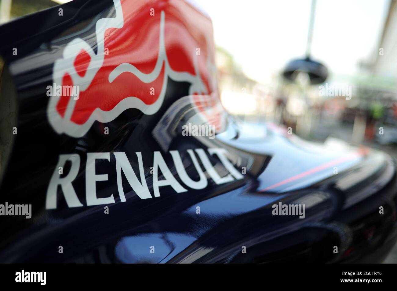 Red bull f1 logo hi-res stock photography and images - Alamy