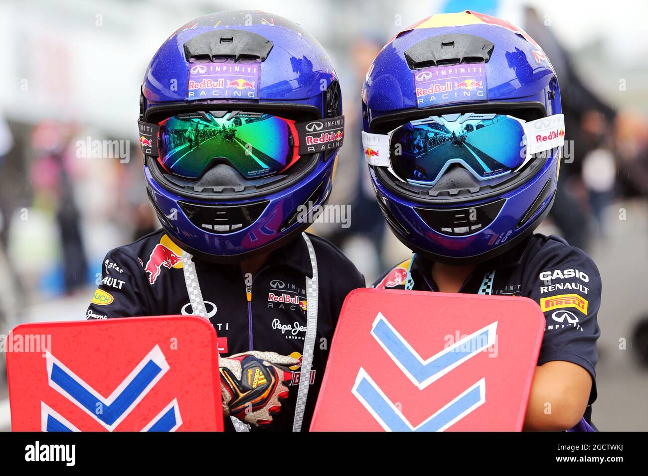 Young red bull racing fans hi-res stock photography and images - Alamy