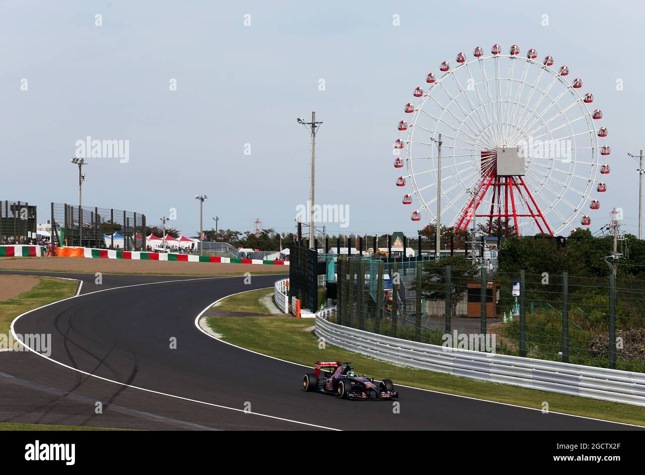 Jean-Eric Vergne (FRA) Scuderia Toro Rosso STR9. Japanese Grand Prix ...