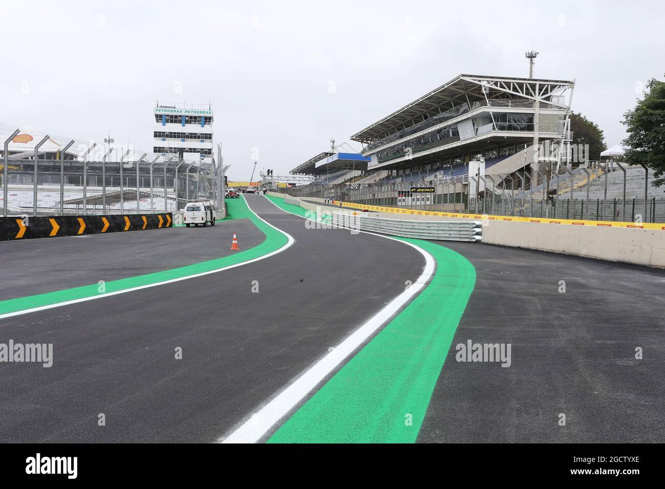 New pit lane entrance hi-res stock photography and images - Alamy