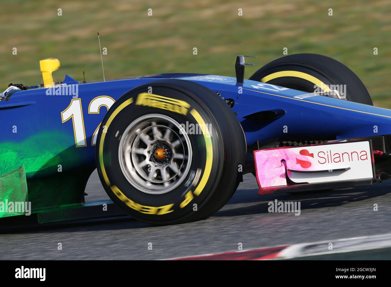 Sauber c34 running flow vis paint hi-res stock photography and images ...