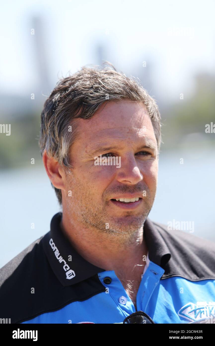 Cricket player hi-res stock photography and images - Alamy