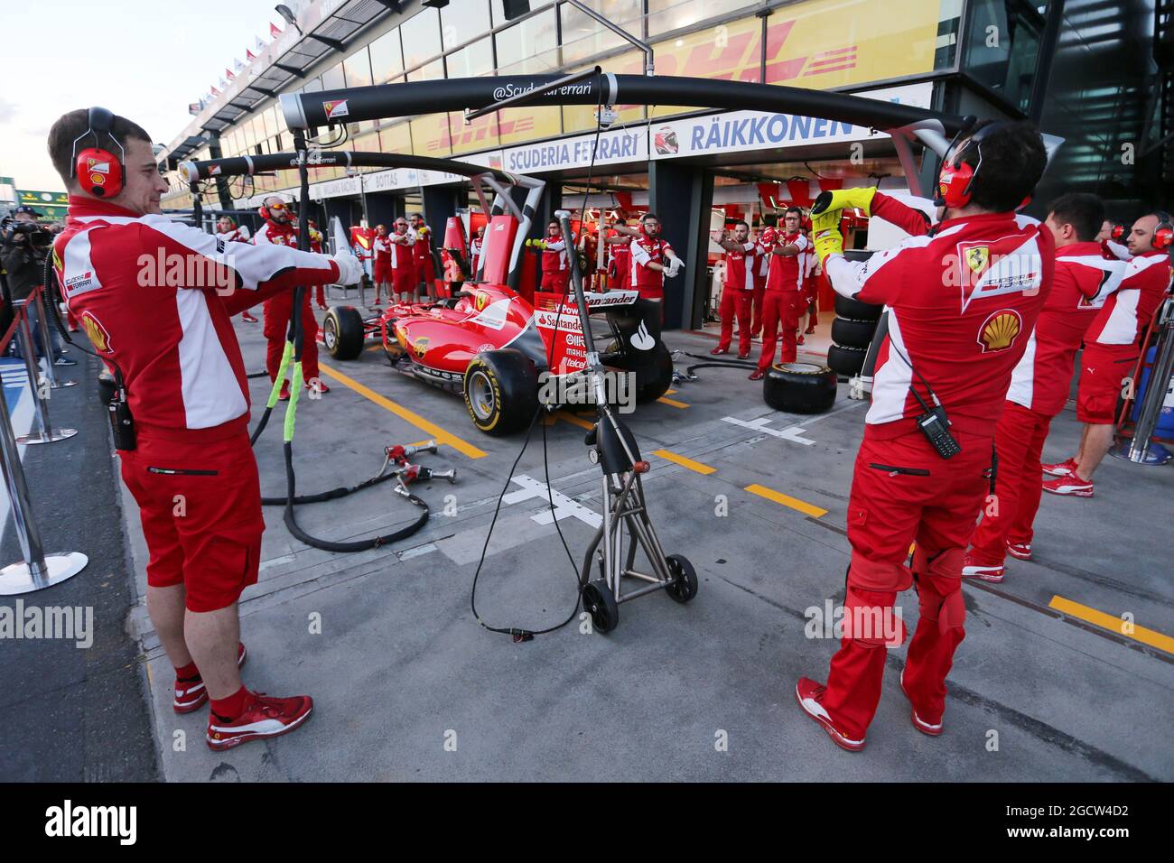 Ferrari practices a pit stop hi-res stock photography and images - Alamy