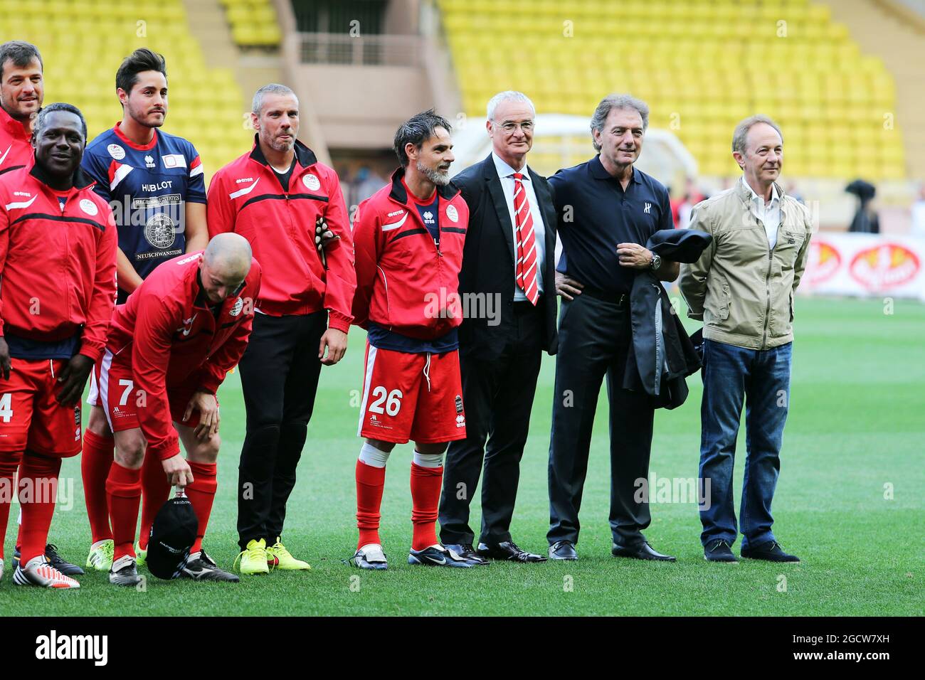Football manager and team hi-res stock photography and images - Alamy