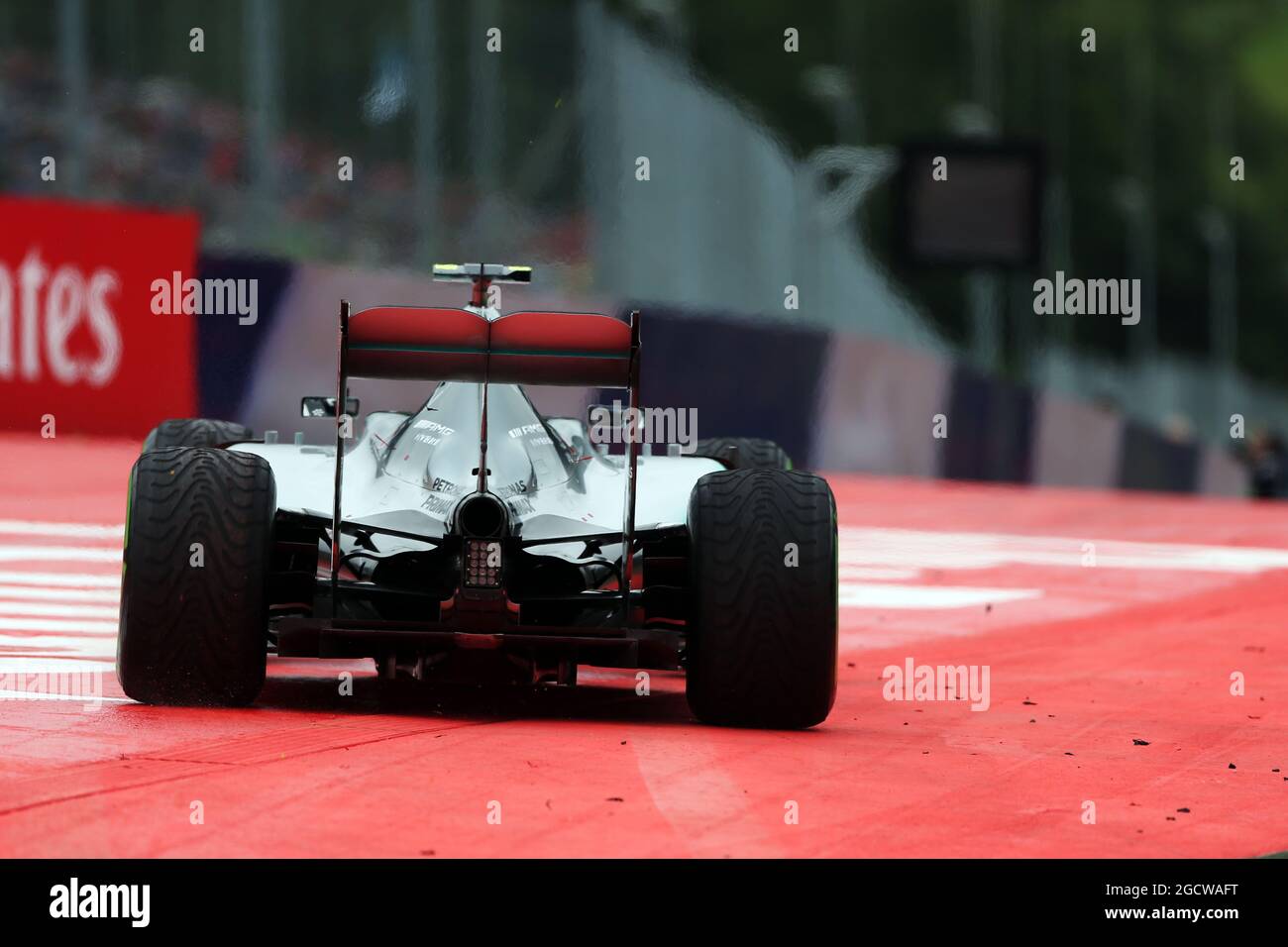 Mercedes amg f1 w06 runs wide hi-res stock photography and images - Alamy