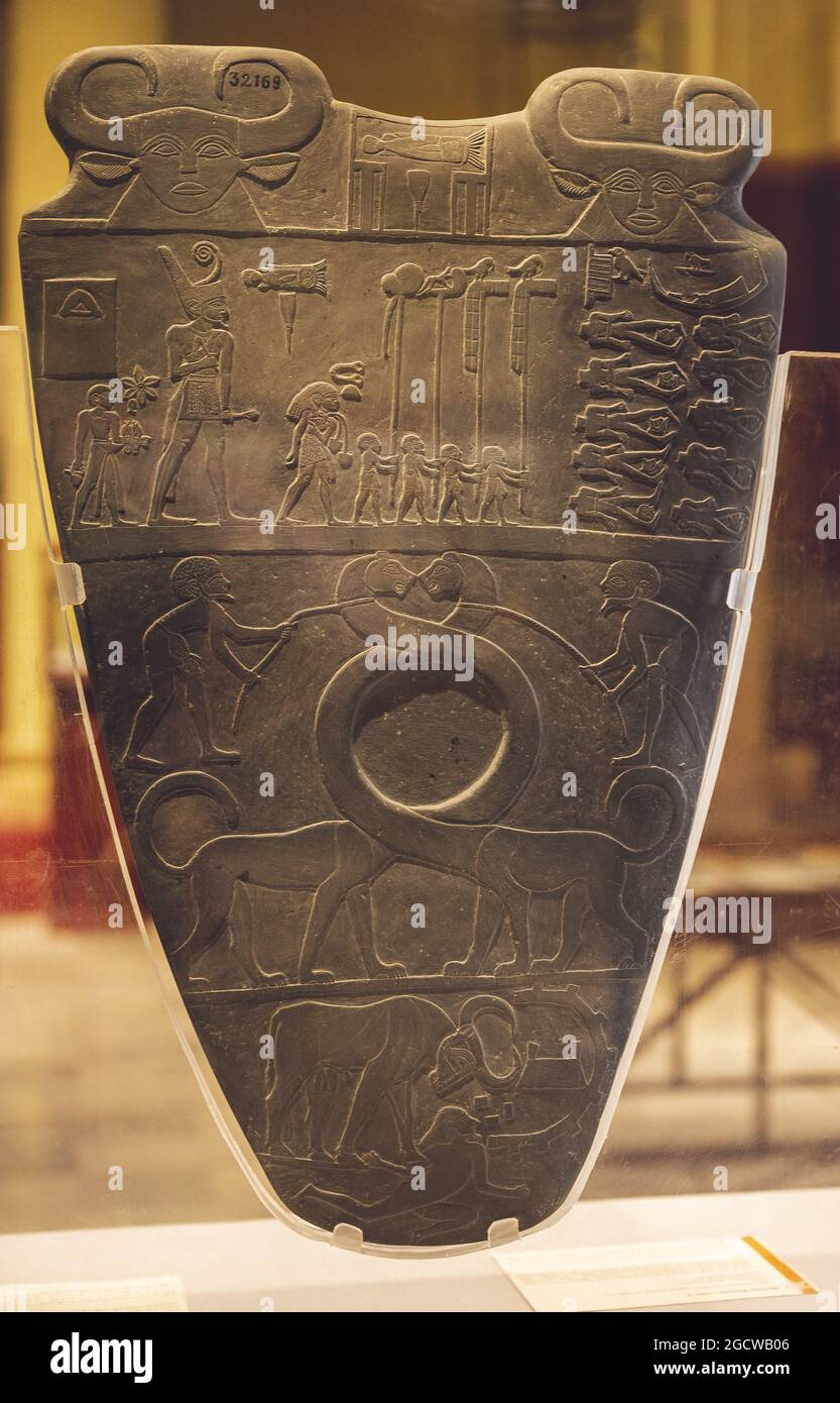Ancient Egyptian artifact in a museum in Egypt Stock Photo - Alamy