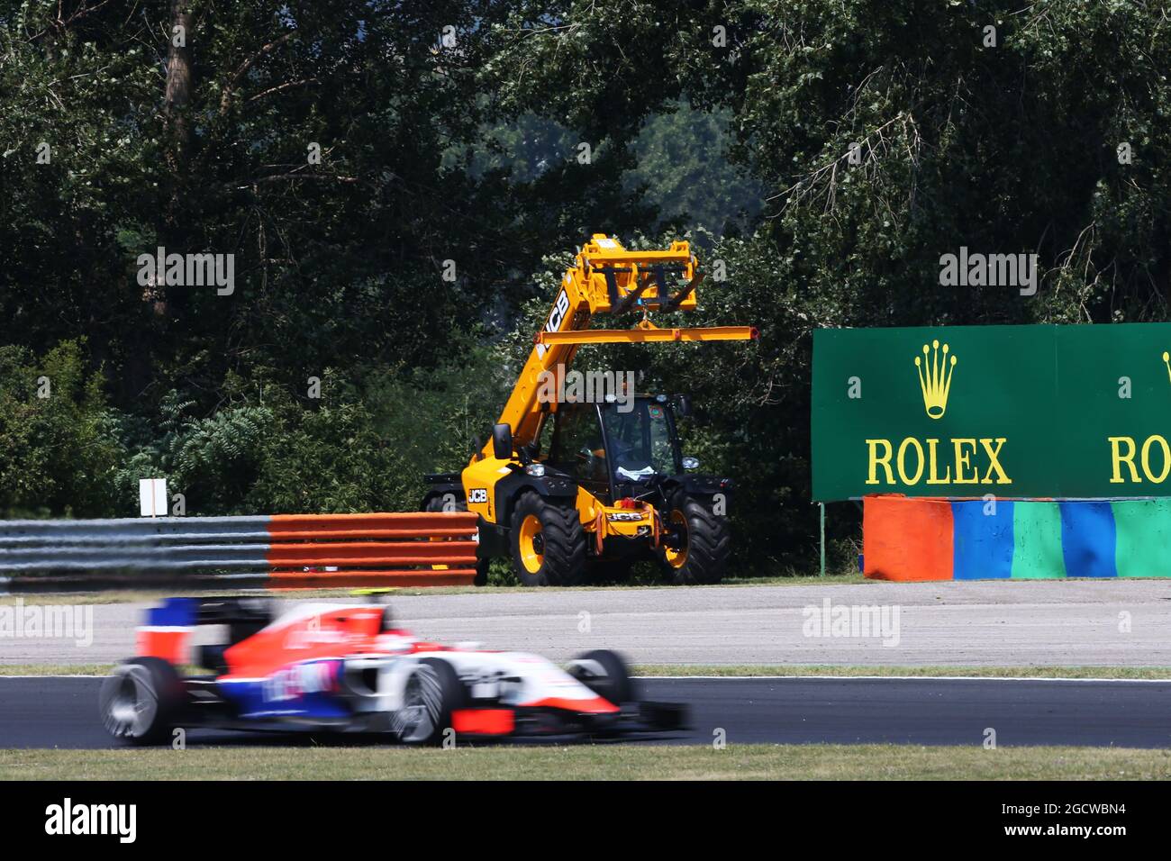 Manor marussia f1 team reserve driver circuit recovery vehicle hi-res ...