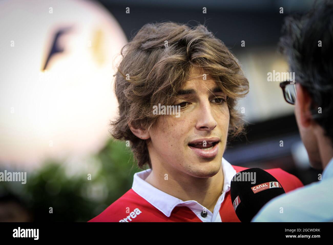 Roberto Merhi (ESP) Manor Marussia F1 Team with the media. Singapore ...