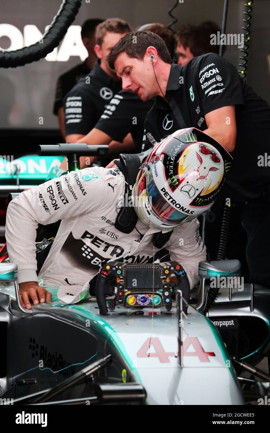 Mercedes amg f1 w06 of lewis hamilton hi-res stock photography and ...