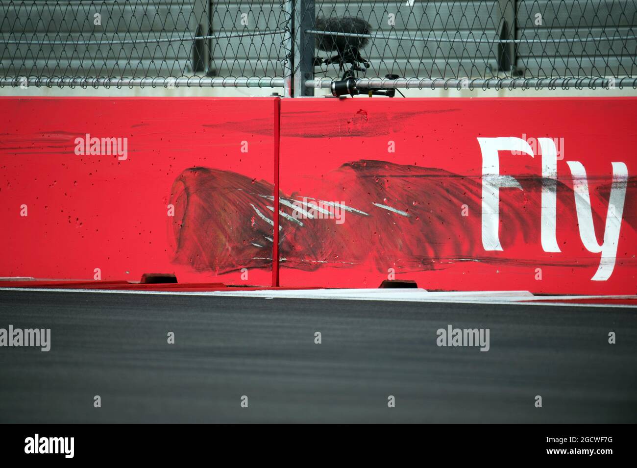 F1 tyre marks hi-res stock photography and images - Alamy