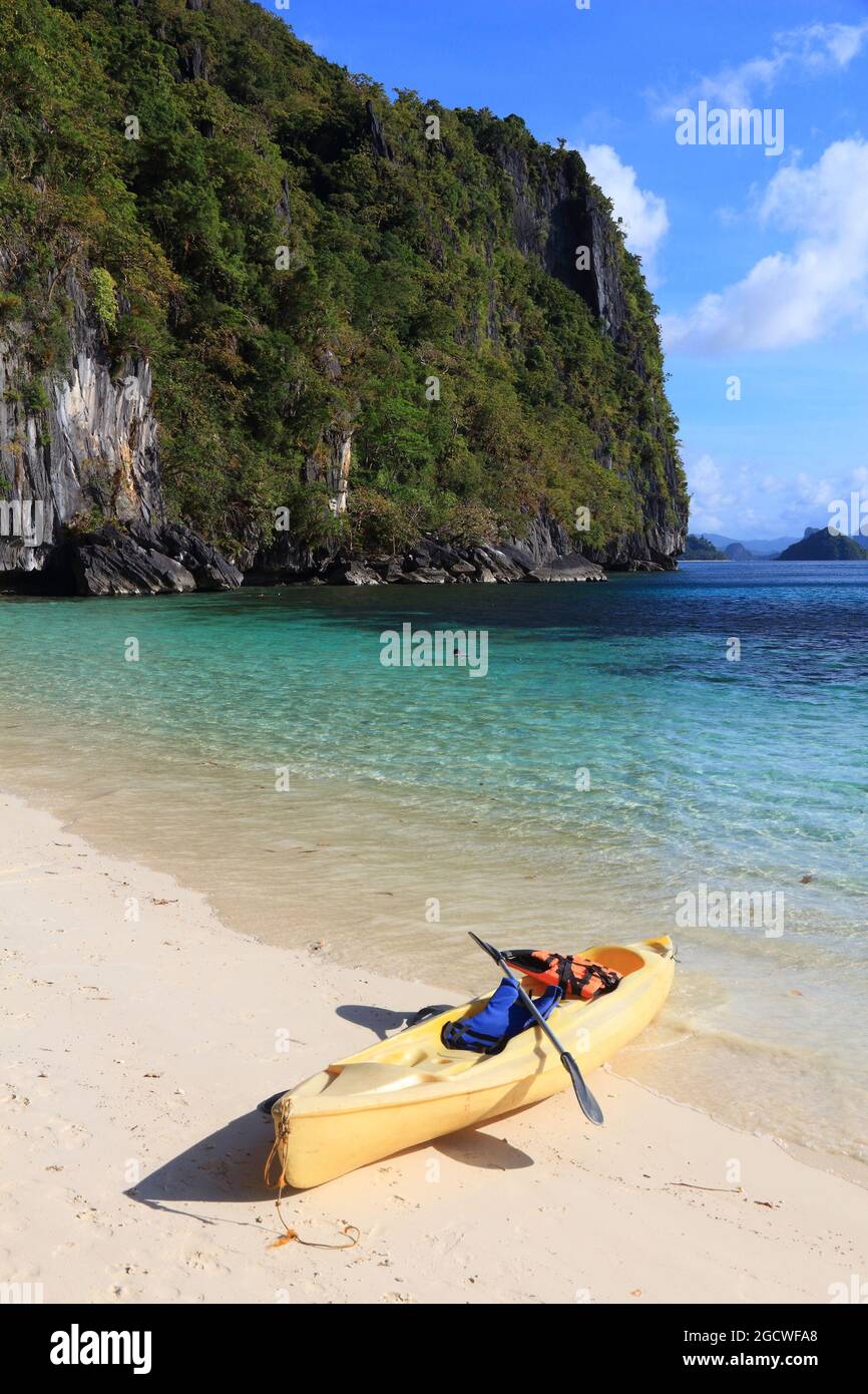 Sea kayaking activity in Palawan island, Philippines. Vacation ...