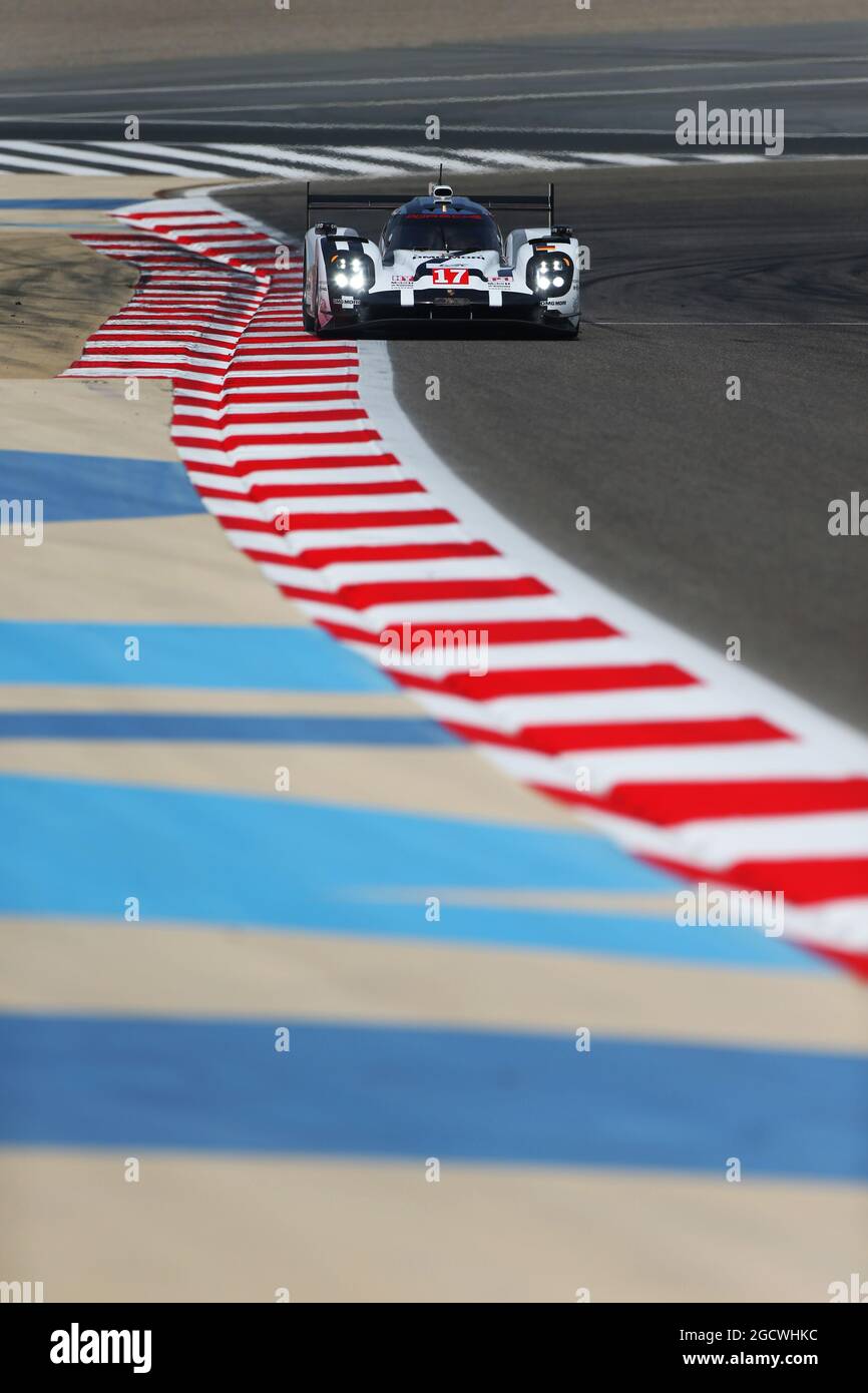 Timo Bernhard (GER) / Mark Webber (AUS) / Brendon Hartley (NZL) #17 Porsche Team Porsche 919 ...