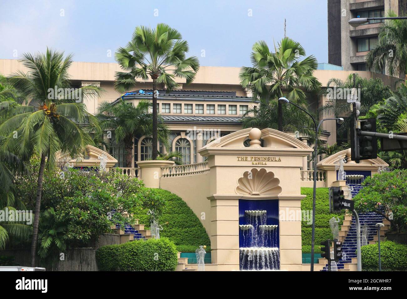 Manila peninsula hotel hi-res stock photography and images - Alamy