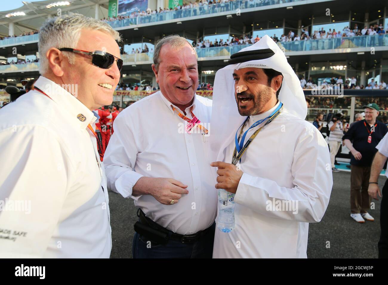 Derek Warwick (GBR) FIA Steward (Left) on the grid. Abu Dhabi Grand ...
