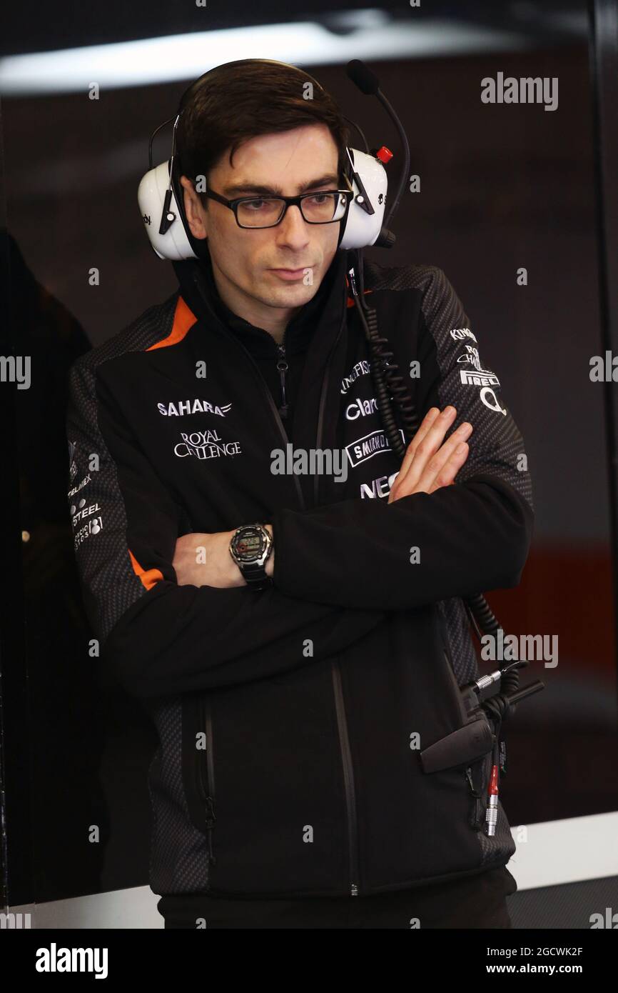 Formula one engineer hi-res stock photography and images - Alamy