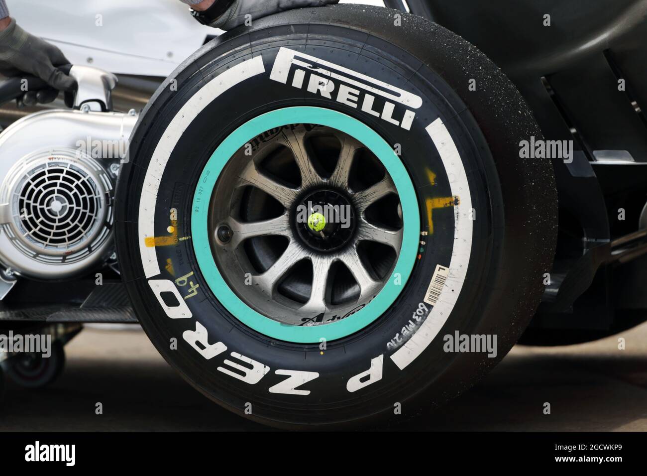 Mercedes amg f1 w07 hybrid wheel detail hi-res stock photography and ...