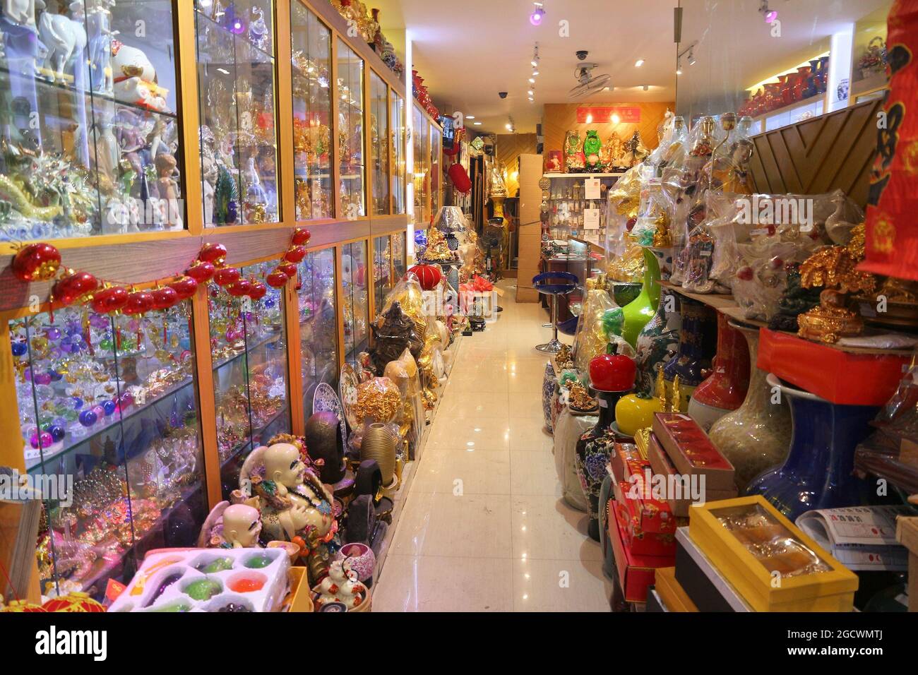 MANILA, PHILIPPINES - NOVEMBER 25, 2017: Ceramic decoration and home ...