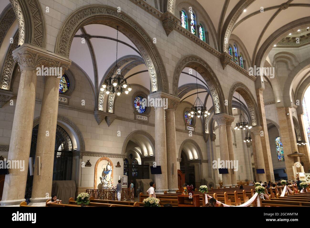 MANILA, PHILIPPINES - NOVEMBER 25, 2017: Interior view of Cathedral in ...