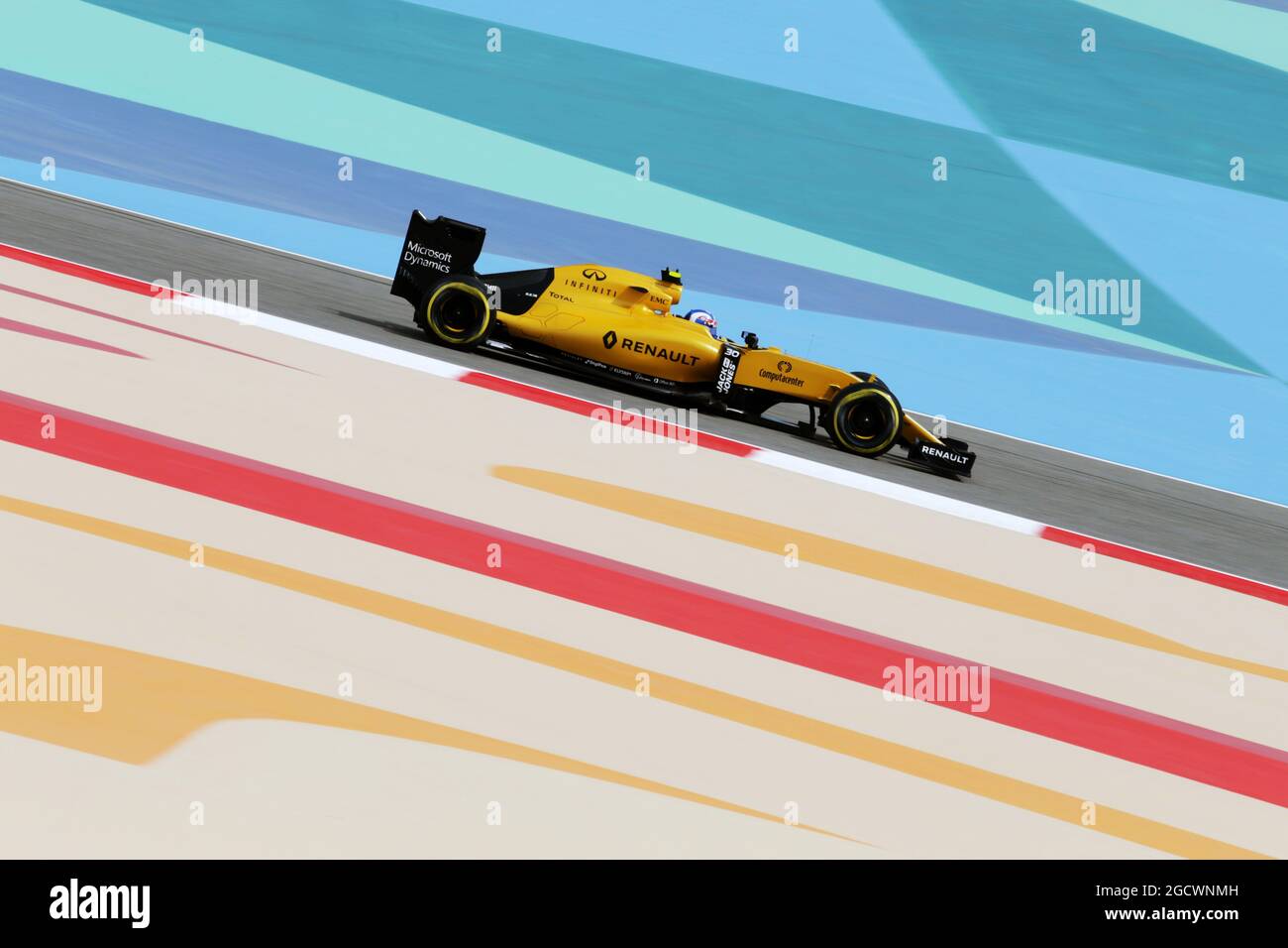 Jolyon Palmer (GBR) Renault Sport F1 Team RS16. Bahrain Grand Prix ...