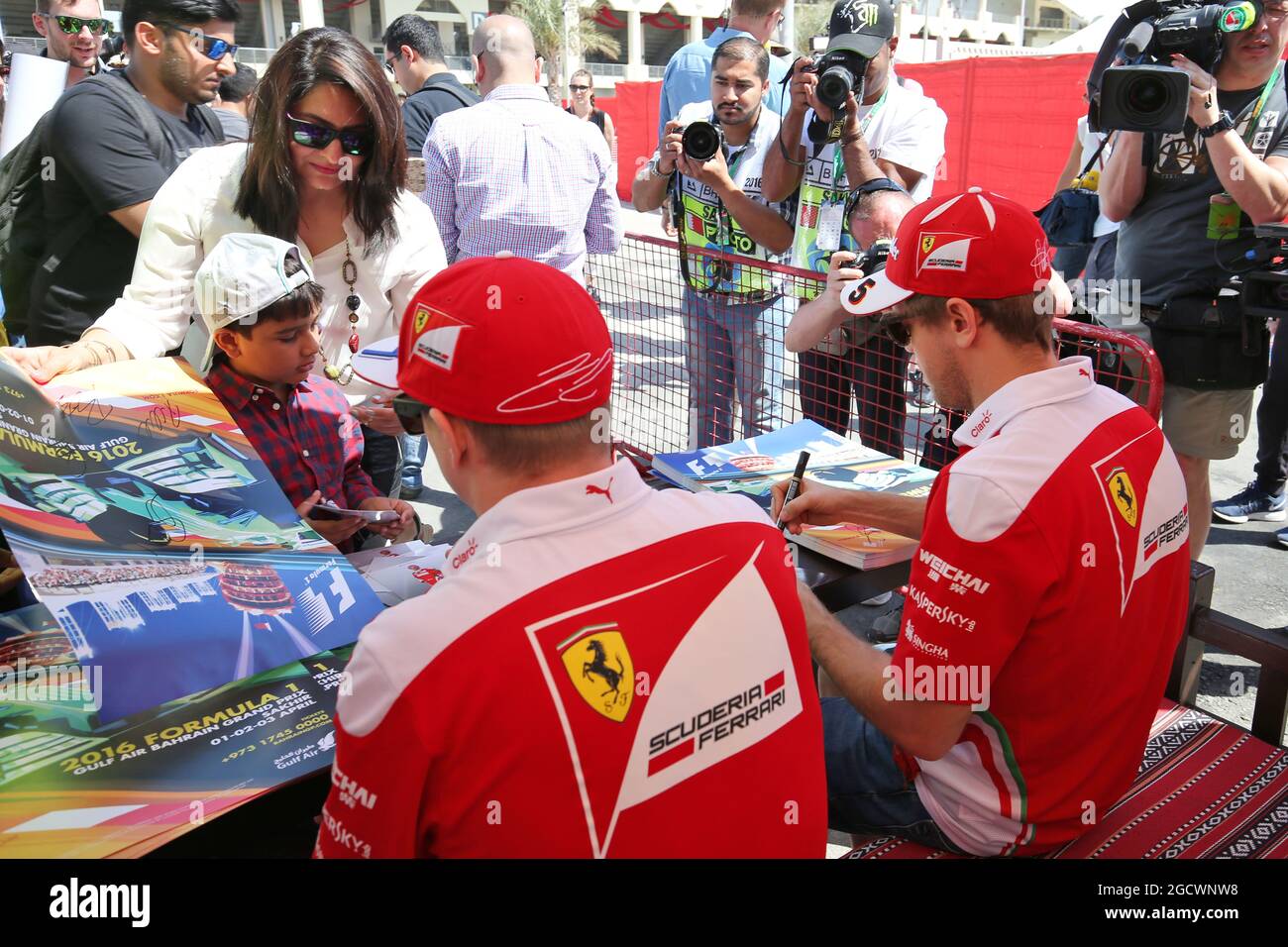 Ferrari sign autographs for fans hi-res stock photography and images ...