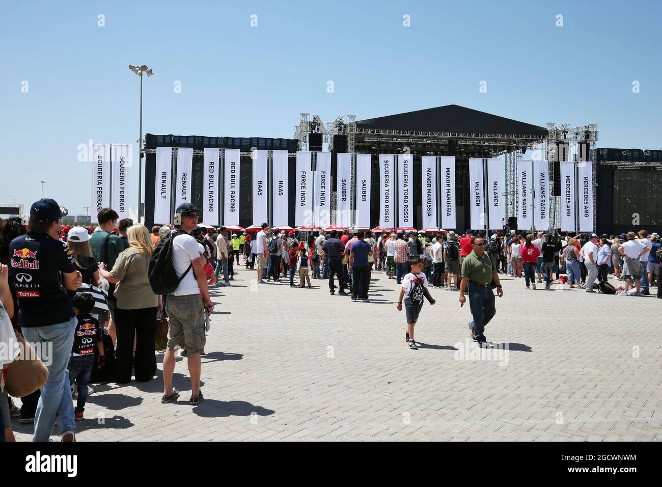 Signing for fans hi-res stock photography and images - Alamy