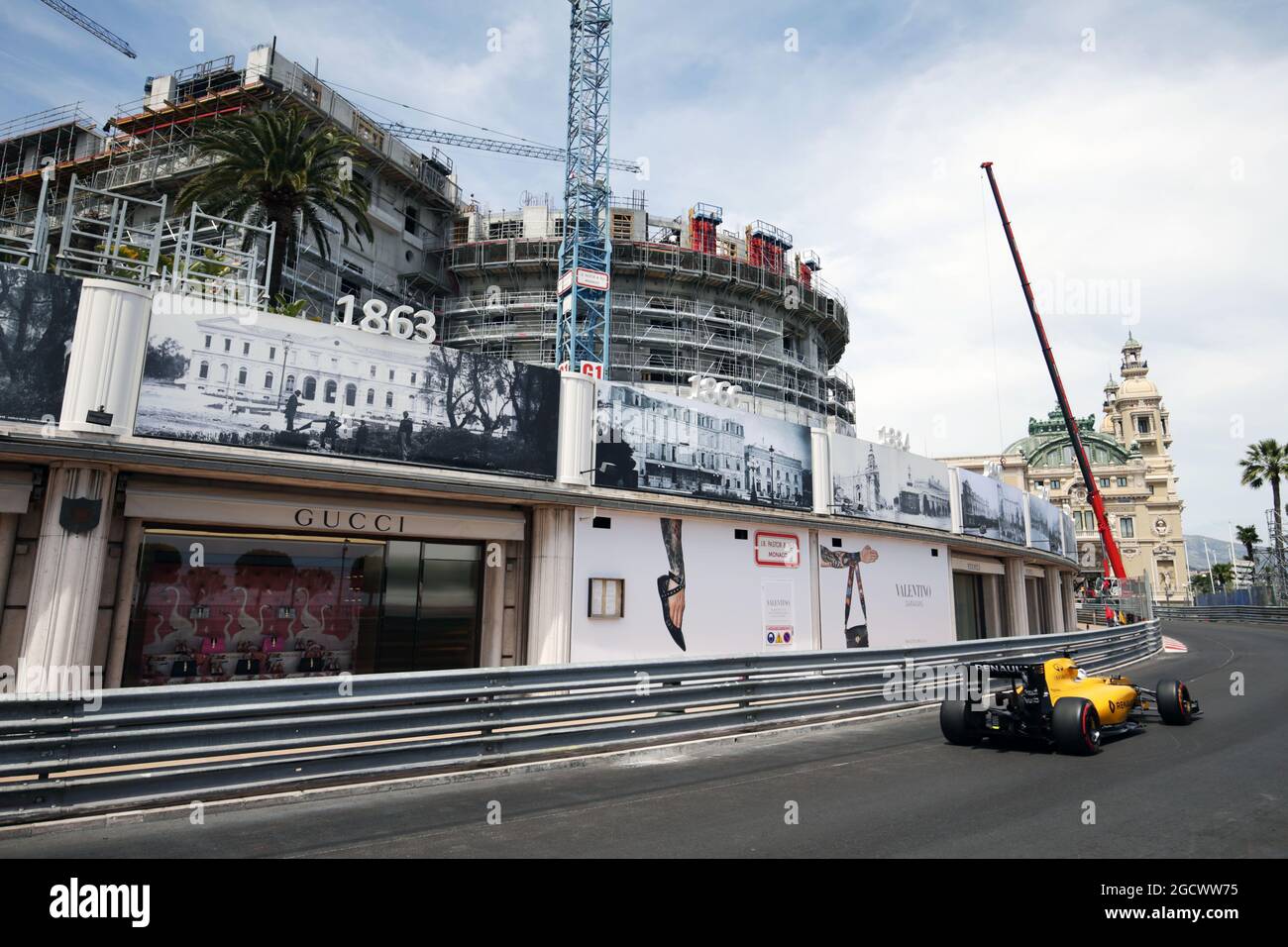 Kevin Magnussen (DEN) Renault Sport F1 Team RS16. Monaco Grand Prix ...