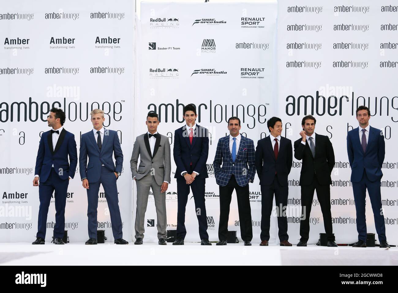 (L to R): Daniel Ricciardo (AUS) Red Bull Racing; Marcus Ericsson (SWE ...