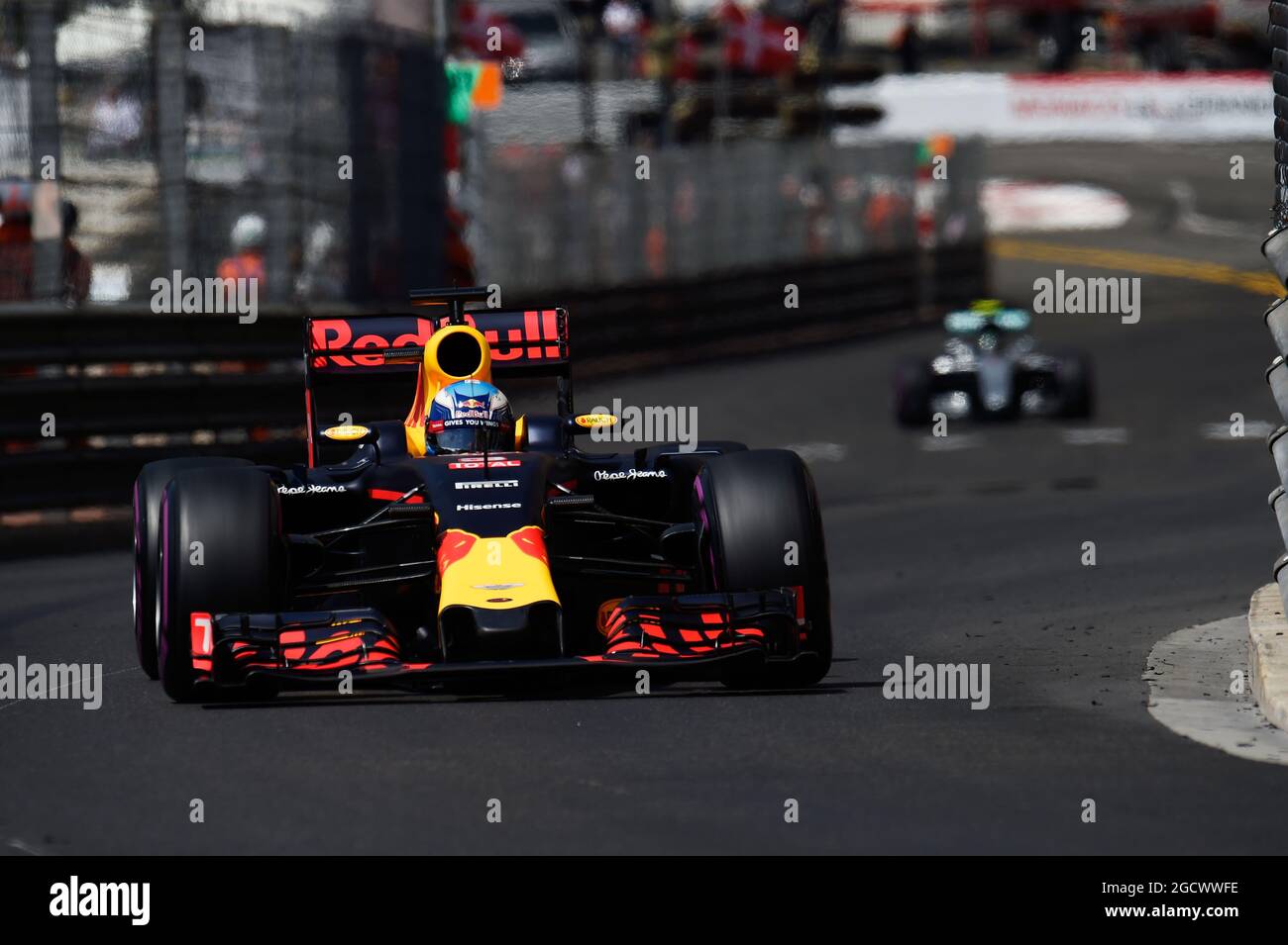 Daniel Ricciardo (AUS) Red Bull Racing RB12. Monaco Grand Prix ...