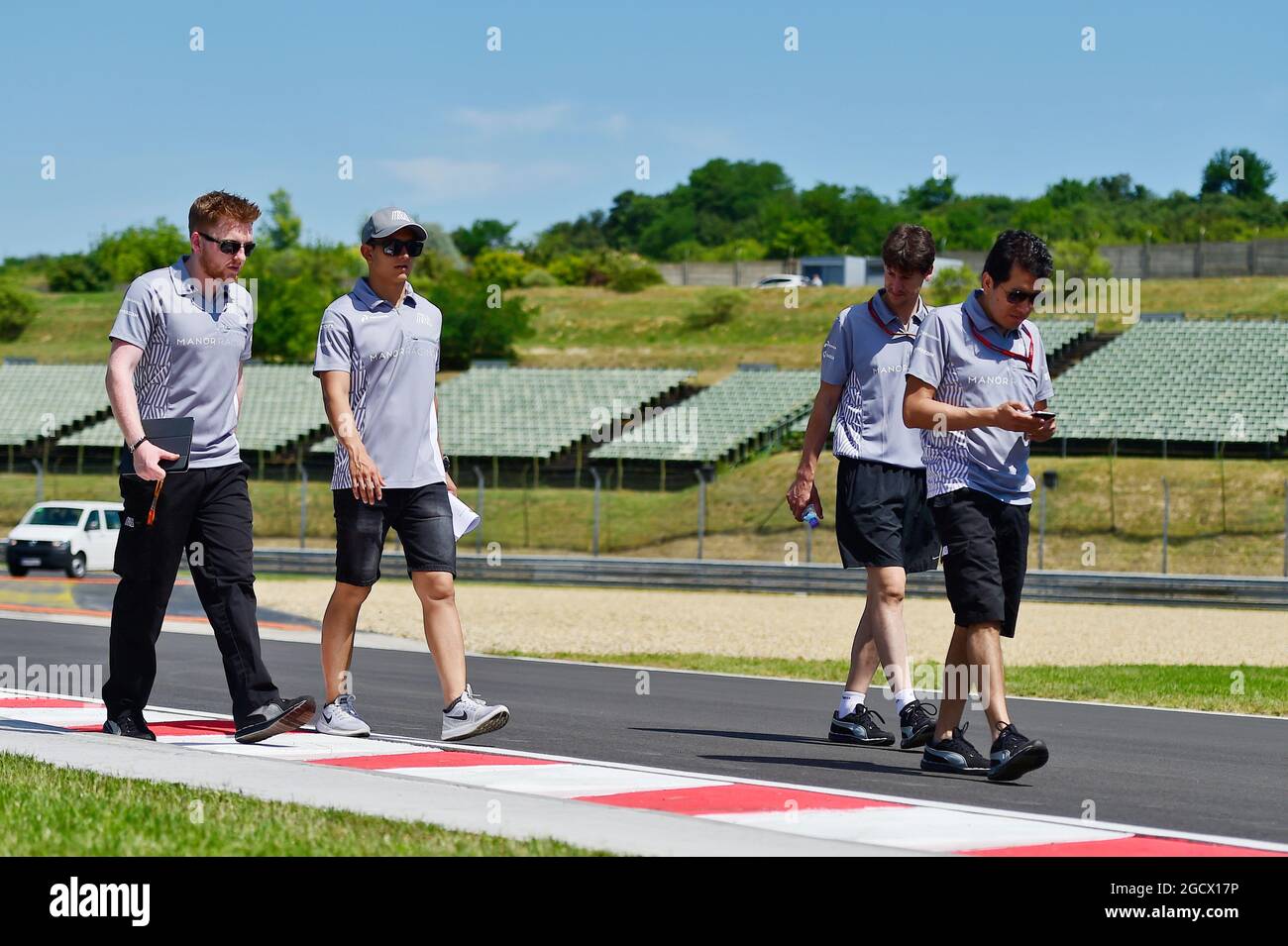 Manor racing walks circuit team hi-res stock photography and images - Alamy