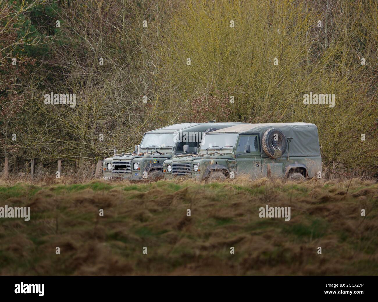 British Army Land Rover Defender light utility vehicle on exercise ...