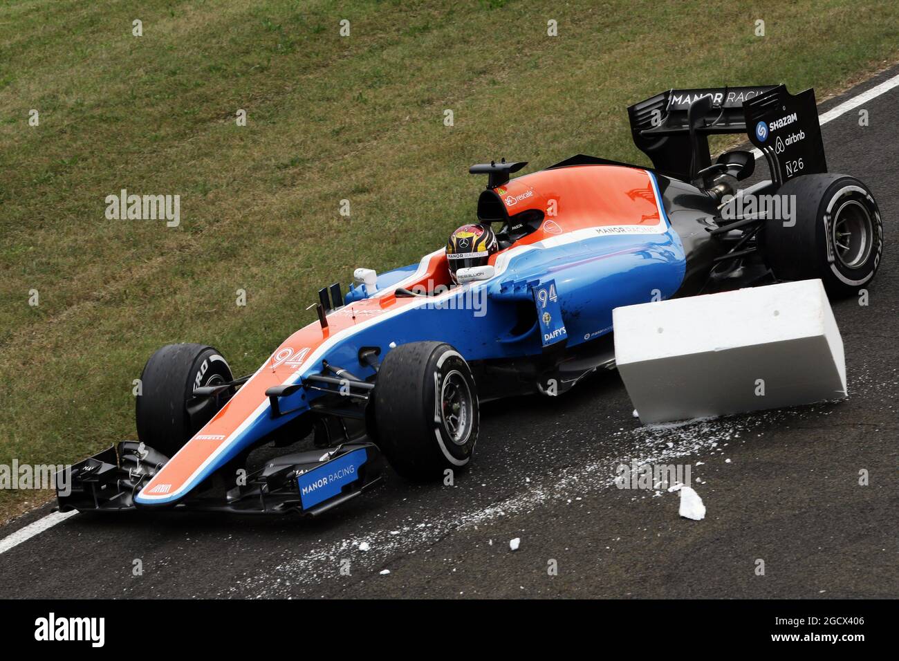 Manor racing mrt05 retired from race hi-res stock photography and ...