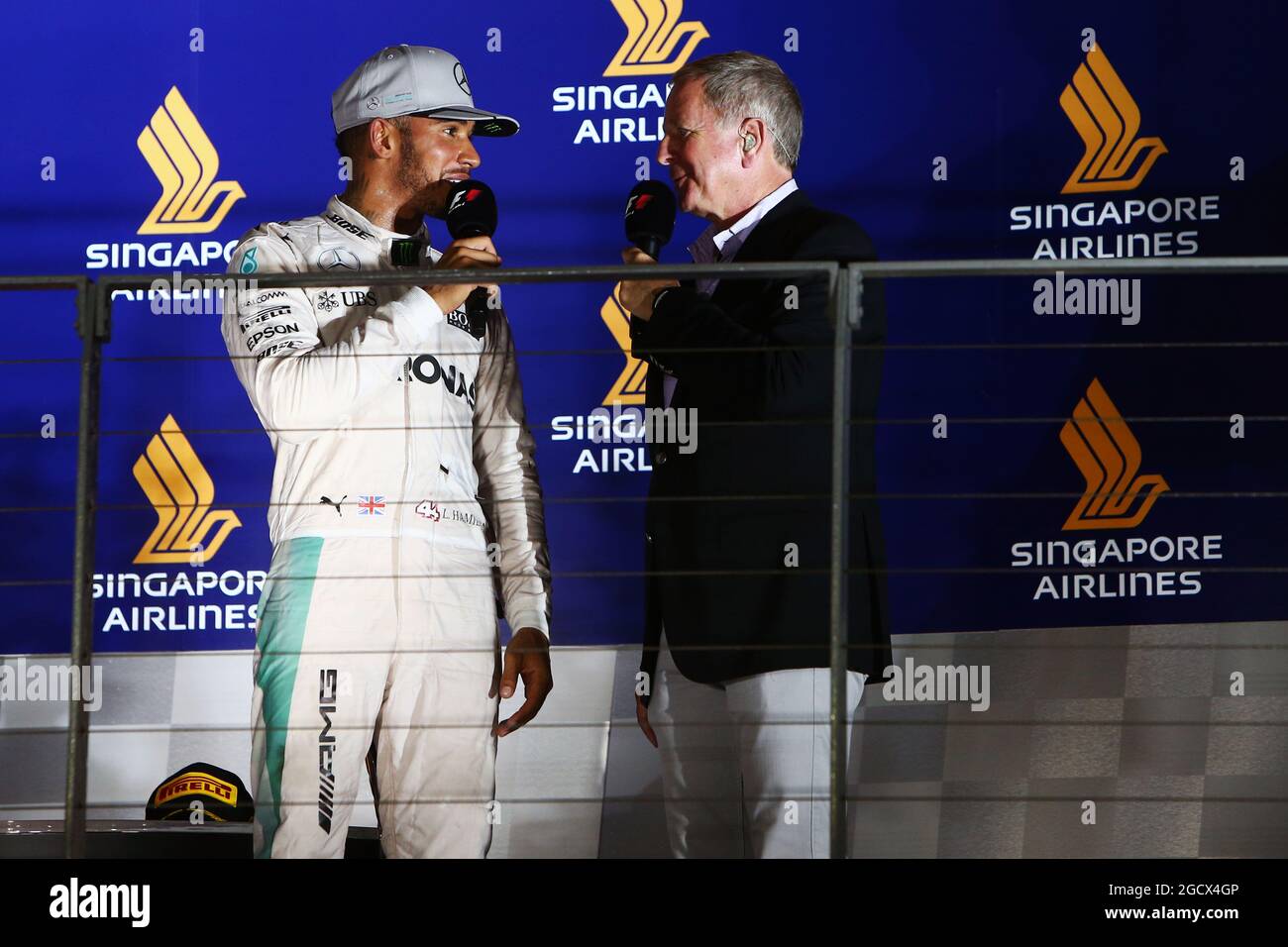 Sky sports commentator on podium hi-res stock photography and images ...
