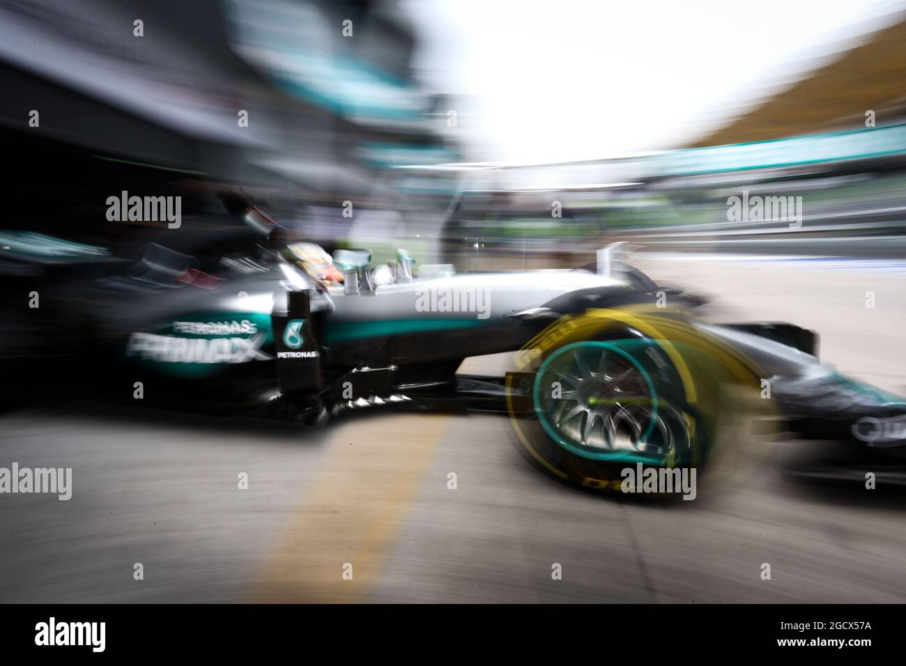 Lewis Hamilton (GBR) Mercedes AMG F1 W07 Hybrid leaves the pits ...