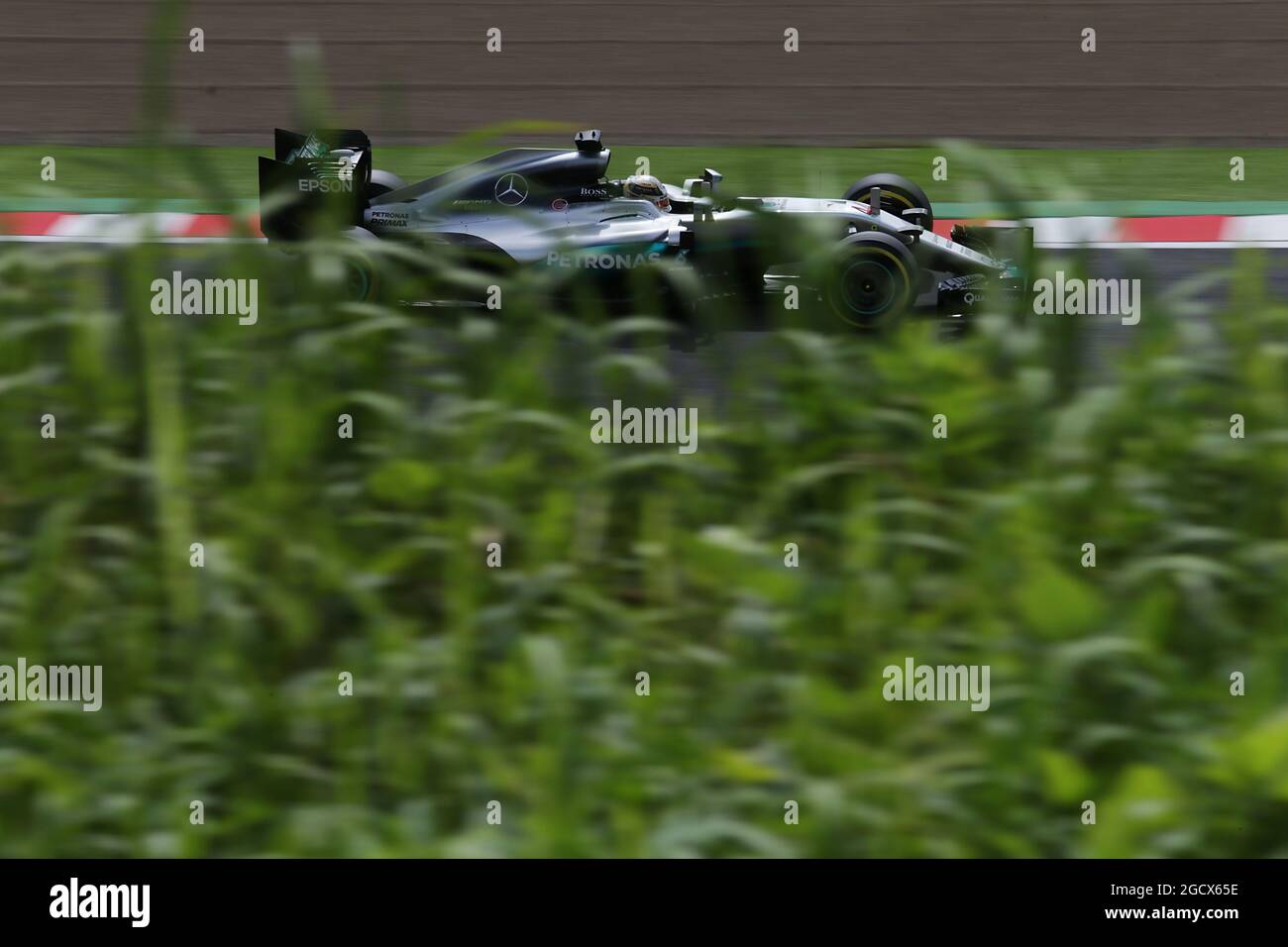 Mercedes amg f1 w07 hybrid lewis hamilton hi-res stock photography and ...