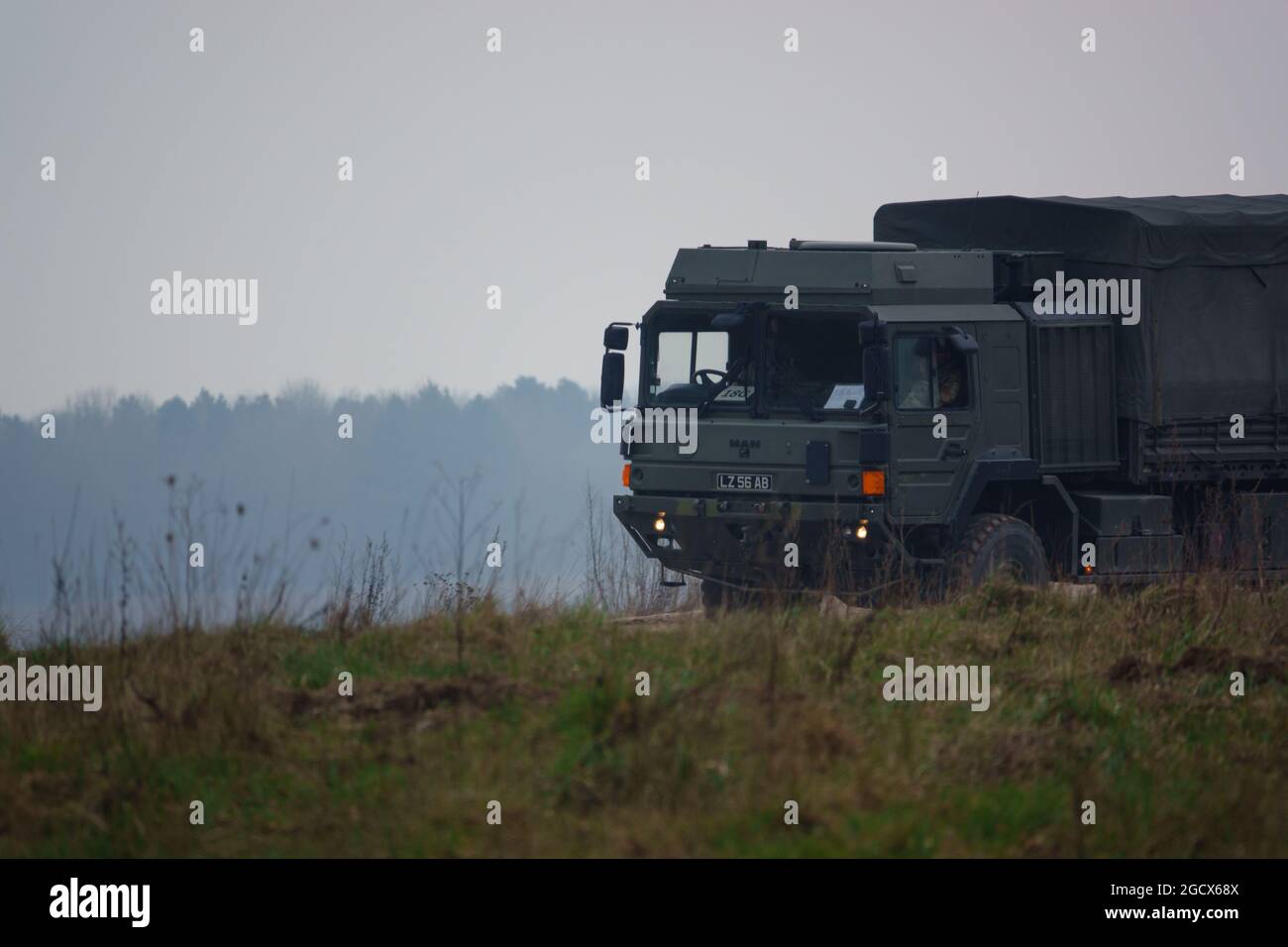 British army MAN SV 4x4 army logistics lorry vehicle truck driving ...