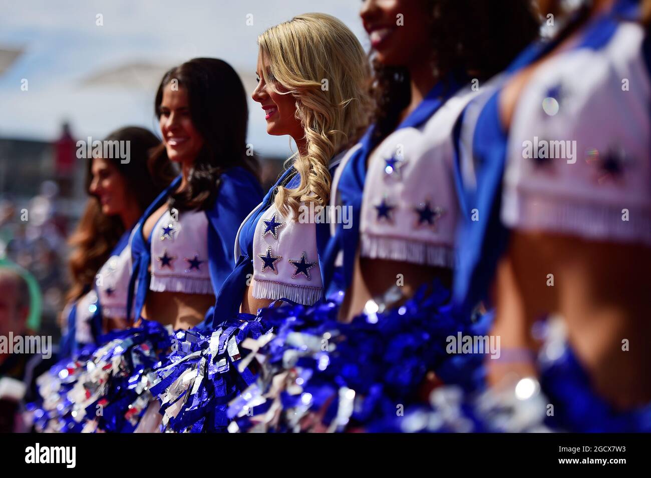 Dallas cowboys cheerleaders 2016 hi-res stock photography and images ...