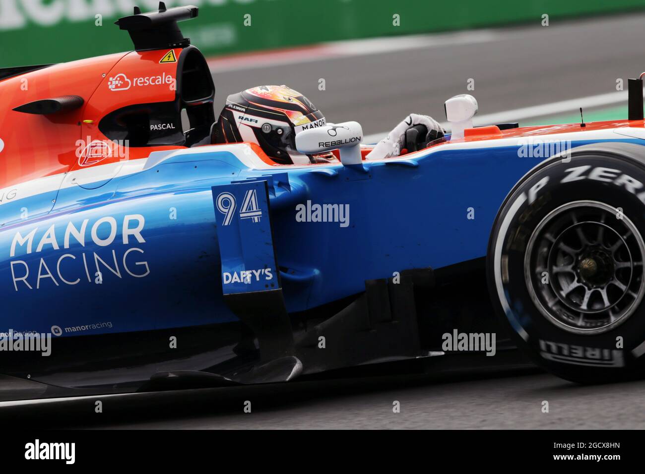 Pascal Wehrlein (GER) Manor Racing MRT05. Mexican Grand Prix, Friday ...
