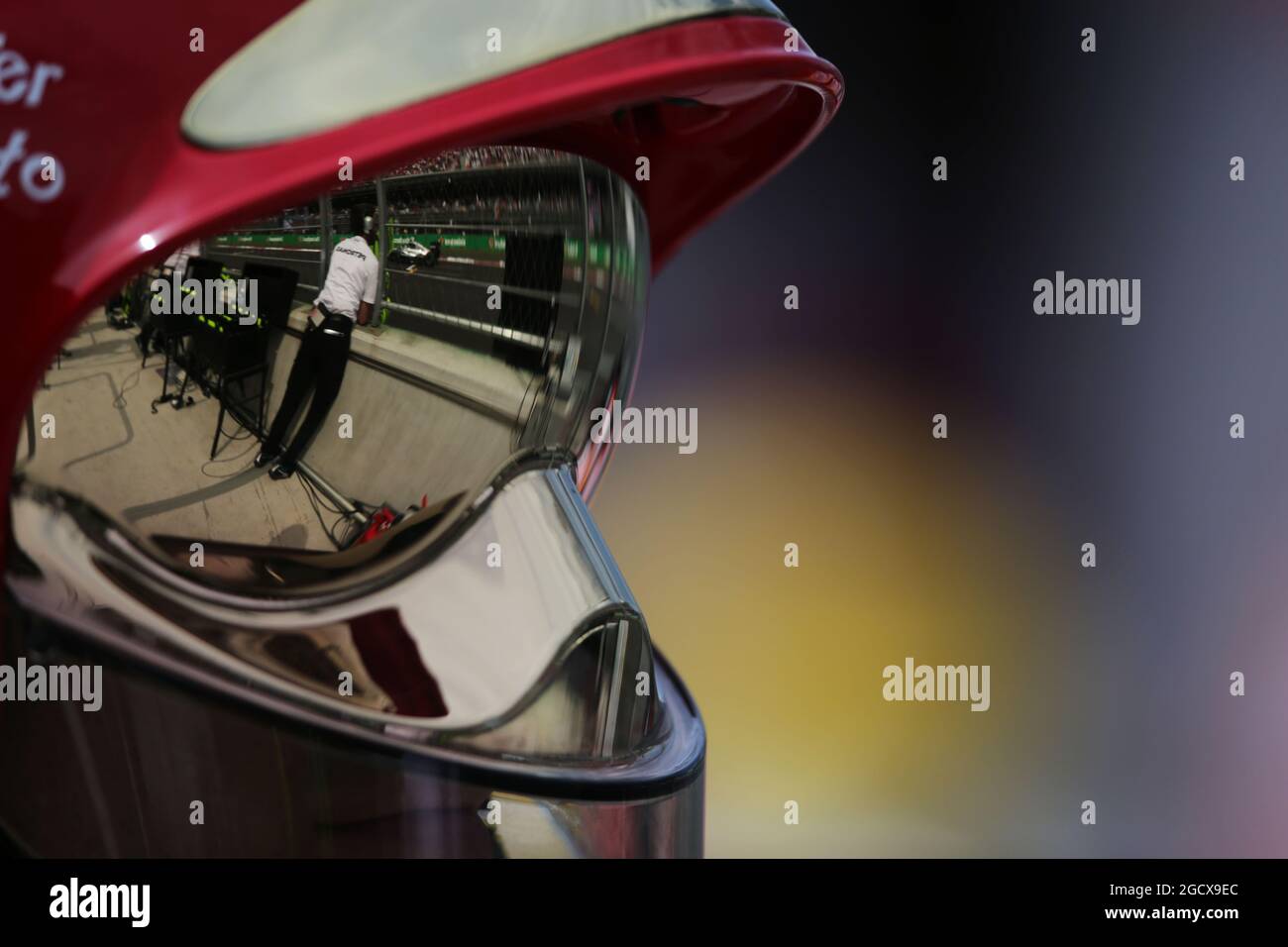 Mercedes amg f1 w07 hybrid reflected in fire marshals visor hi-res ...