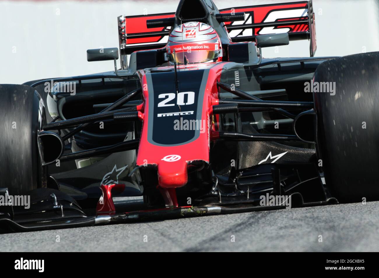 Haas vf 17 a broken front wing hi-res stock photography and images - Alamy
