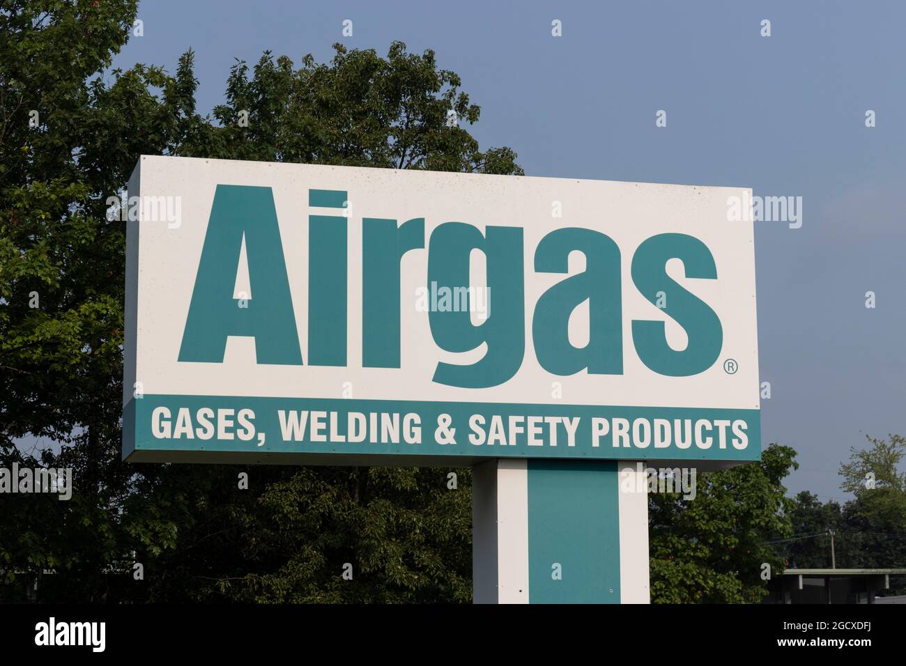 Cincinnati - Circa July 2021: Airgas gas and safety products location ...