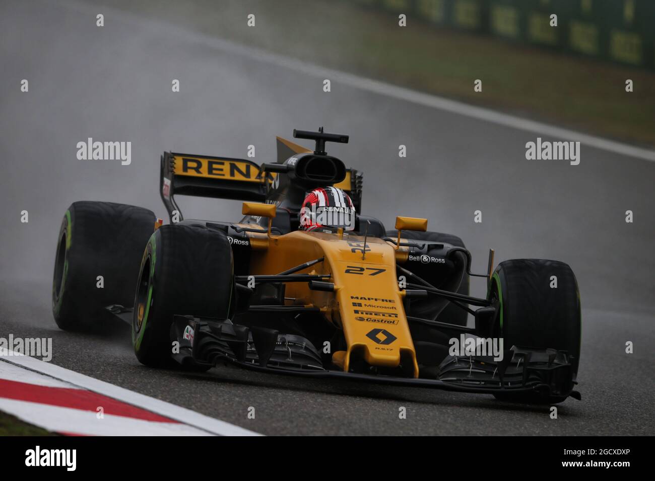 Nico Hulkenberg (GER) Renault Sport F1 Team RS17. Chinese Grand Prix ...