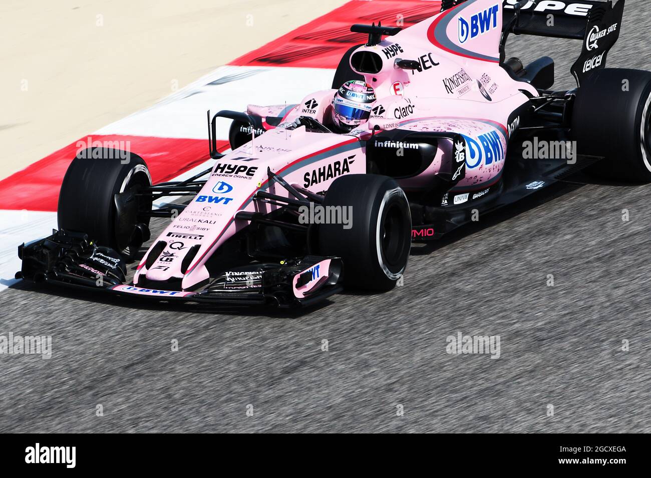 Sergio Perez (MEX) Sahara Force India F1 VJM10. Bahrain Grand Prix ...