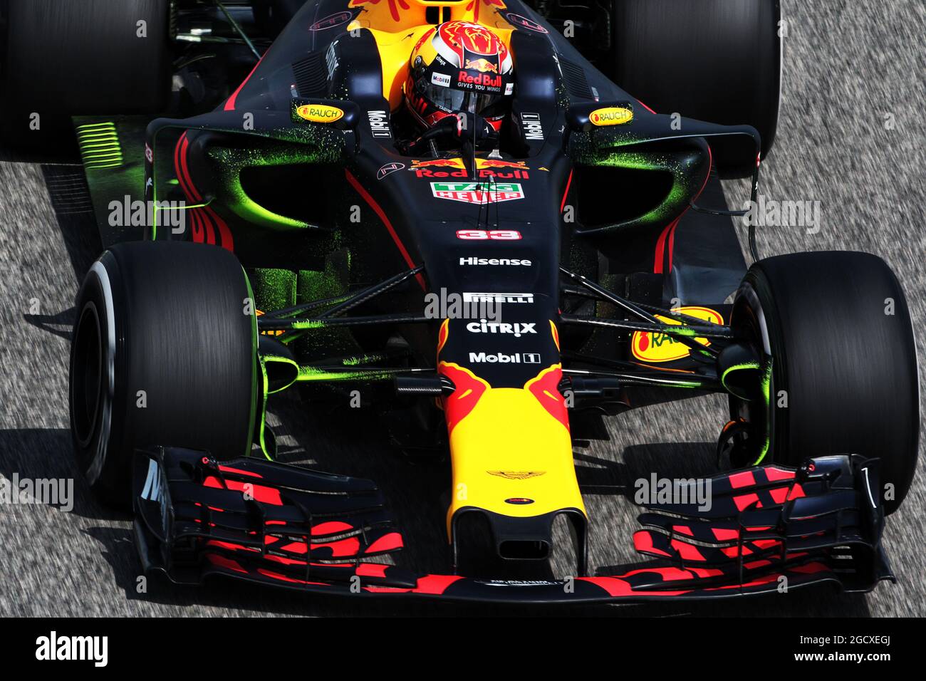 Red bull racing rb13 flow vis paint hi-res stock photography and images ...