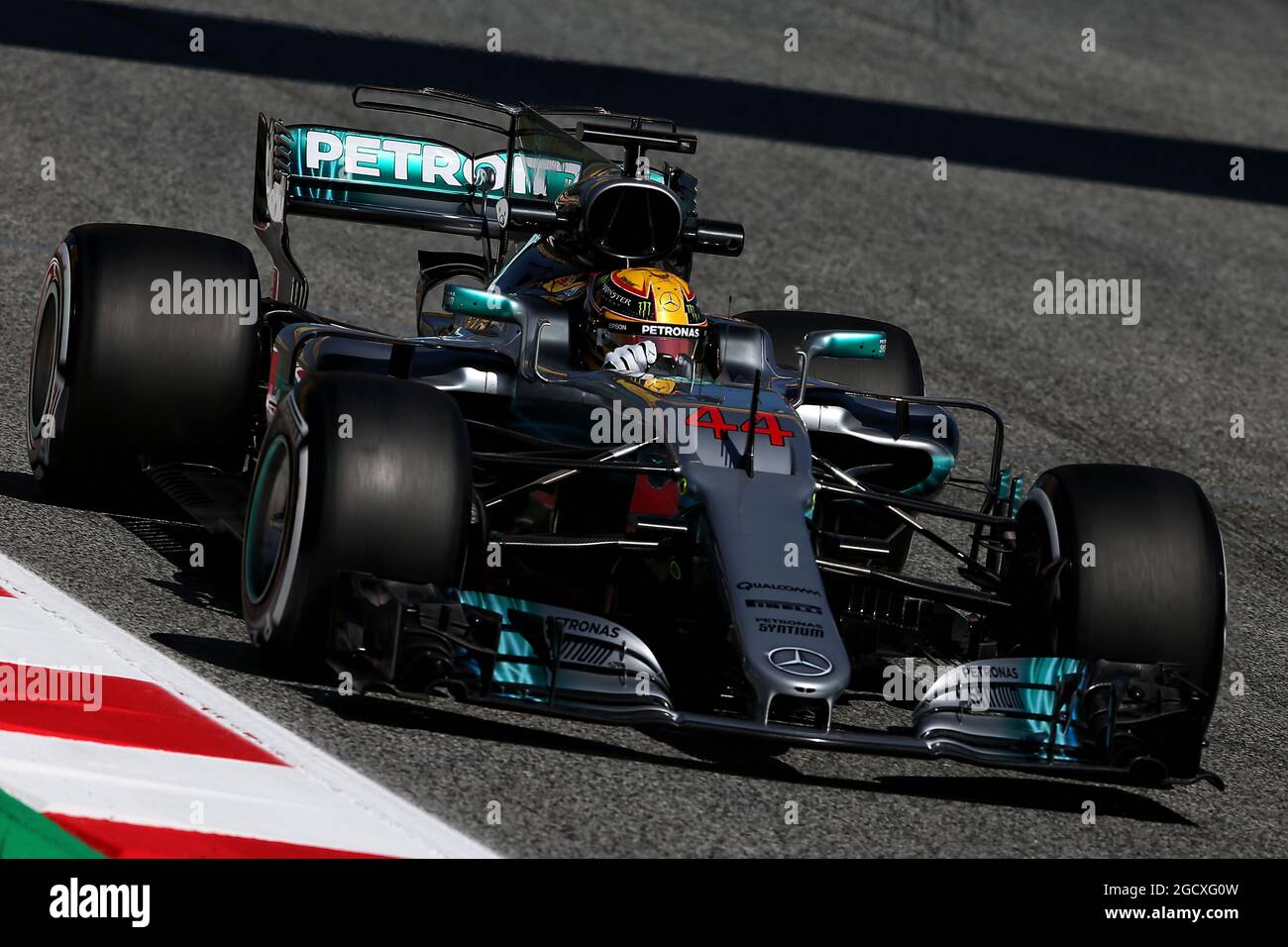 Mercedes amg f1 w08 de lewis hamilton hi-res stock photography and ...