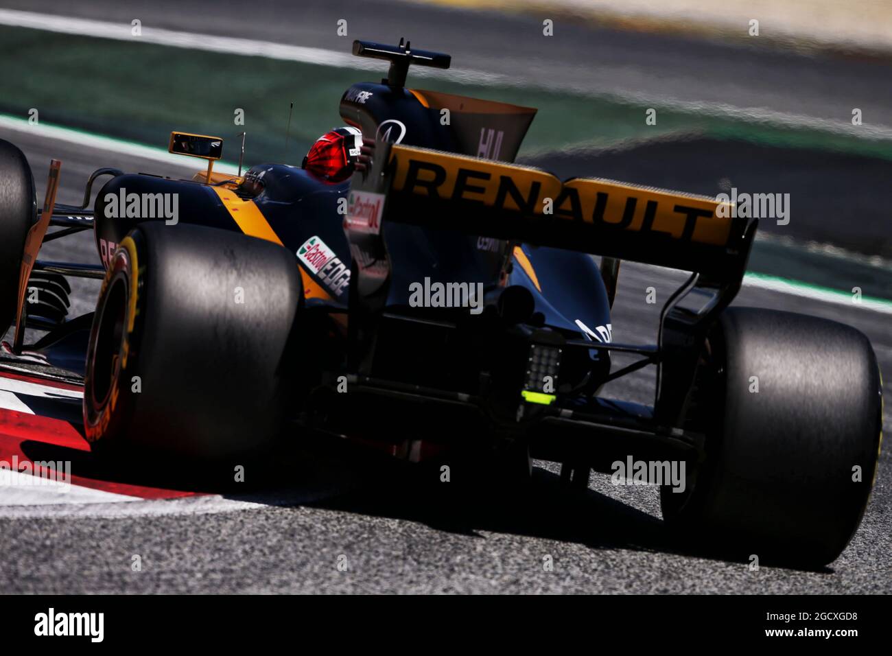 Nico Hulkenberg (GER) Renault Sport F1 Team RS17. Spanish Grand Prix ...