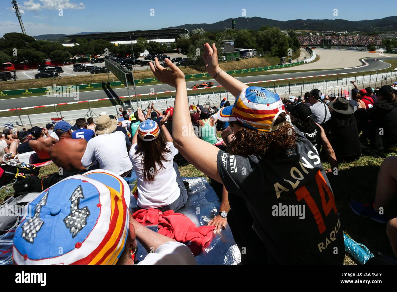 Fans cheer fernando alonso hi-res stock photography and images - Alamy