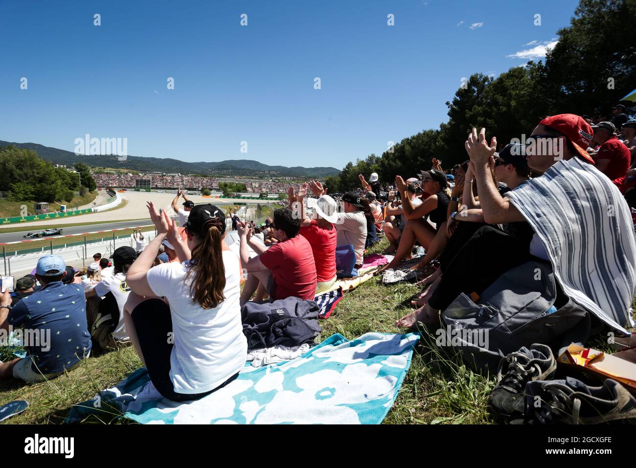 Fans cheer lewis hamilton hi-res stock photography and images - Alamy