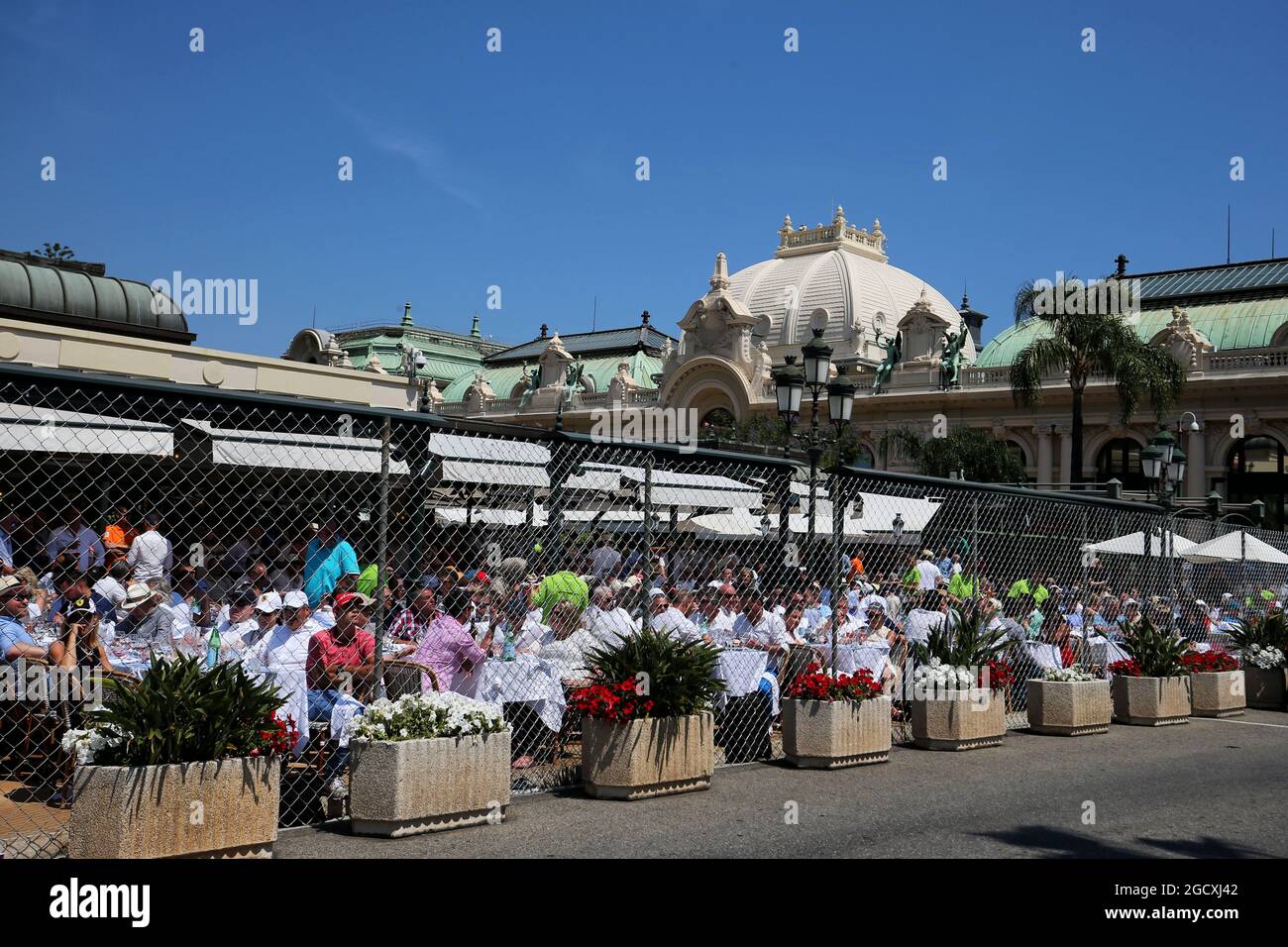Monaco crowd monaco grand prix hi-res stock photography and images - Alamy