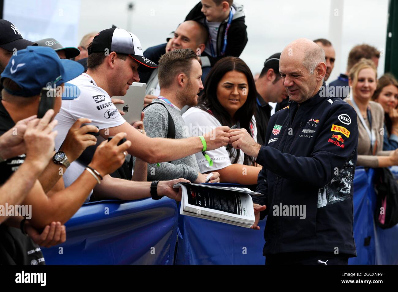 Red bull racing chief technical officer signs autographs for fans hi ...